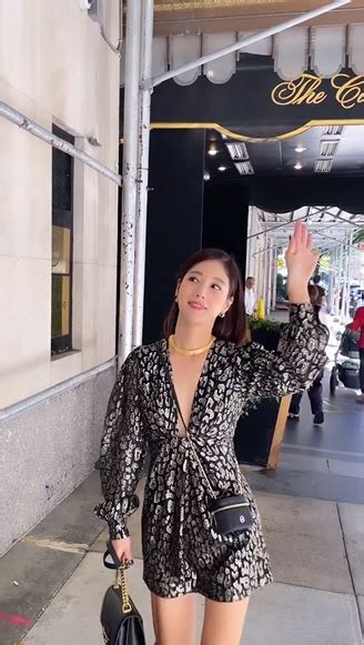 사업가♥ 기은세 미국 가더니 과감해졌네 명치 다 내놓은 파격노출