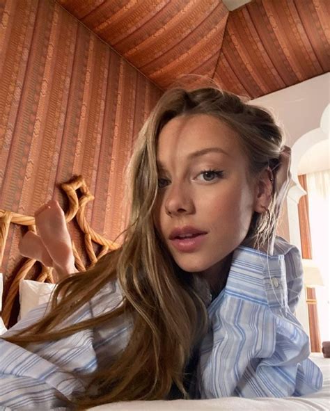 A Sus 25 Años Ester Expósito Impacta En Instagram Con Un Traje De Baño