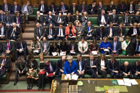 歷史性慘敗後的險勝：325票反對、306票贊成，英國梅伊政府贏得政權保衛戰 風傳媒