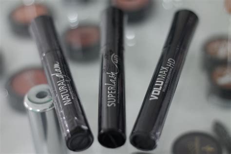 3840x2160 Wallpaper Three Makeup Kit Peakpx