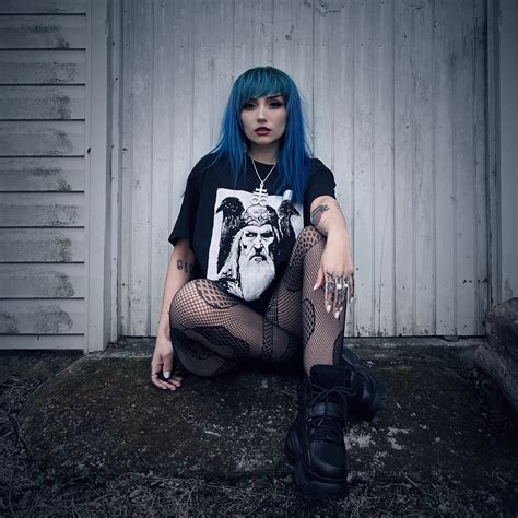 Odin With His 2 Ravens Hugin And Munin T Shirt Torvenius