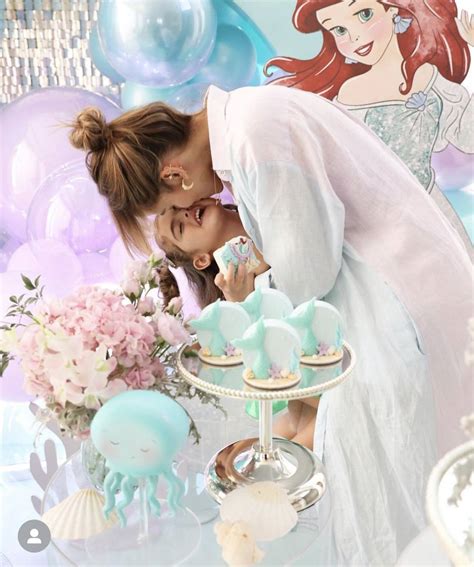 组图：卡卡与娇妻庆祝女儿出生2个月 一家人太温馨 搜狐大视野 搜狐新闻