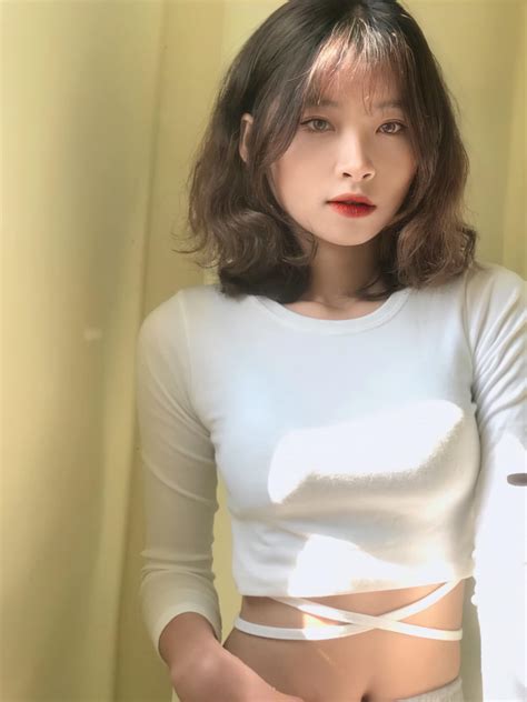 Chùm 100 ảnh Hotgirl Sexy Xinh Xắn Bên Màu áo Trắng Tinh Khôi Girls