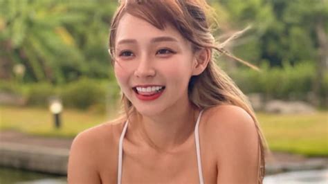 林襄當街抽菸被直擊 經紀人急道歉：她會戒掉