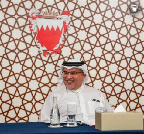 ولي العهد رئيس الوزراء يستعرض تطوير البنية التحتية في اللجنة