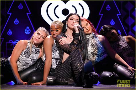 Charli Damelio Dances With Sister Dixie At Z100 Jingle Ball 2021