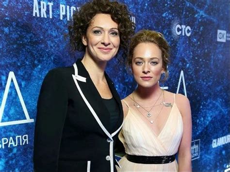 Многомужество Ксении Раппопорт — 4 брака влюбчивой актрисы и дочь которую она скрывала — Обалденно