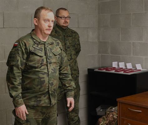 Dvids Images Illinois National Guard Soldiers Receive Polish Armed