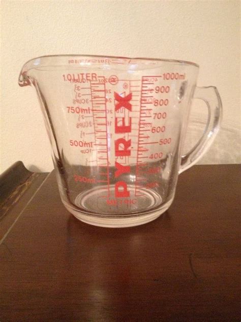 Vintage Pyrex Glass Measuring Pitcher No 532 1 Quart Etsy Pyrex