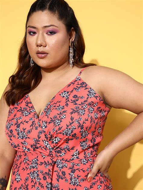 Women Plus Size Orange Floral Printed V Neck Sleeveless Crepe Thigh