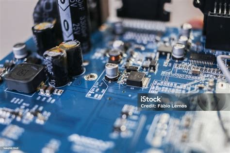 Papan Komponen Kapasitor Resistor Trek Dioda Dan Sirkuit Elektronik