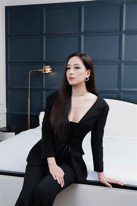 Mai Phương Thúy Khoe Sắc Vóc ở Tuổi 36