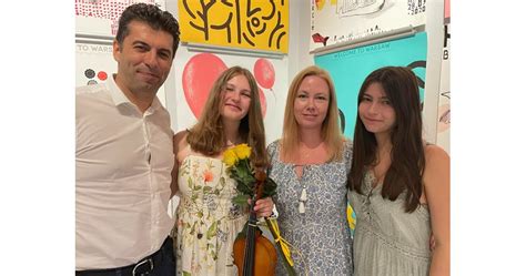 Кирил Петков честити рождения ден на дъщеря си
