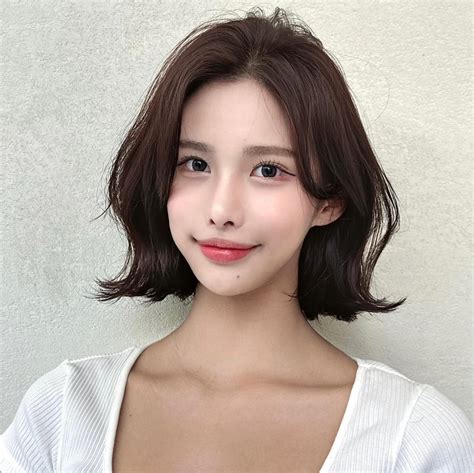 강남미용실 더차강남 최영실장 헤어컨설팅 단발 중단발 레이어드컷 on Instagram 짧은단발 인기많은 단발펌 볼륨감을