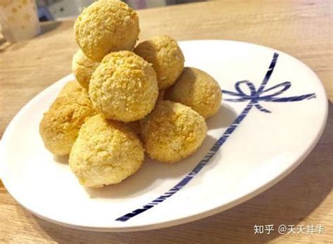 一口一个的黄金椰丝球的制作方法为大家奉上啦 知乎