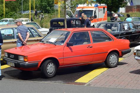 Audi 80 ist Gast bei der Oldtimerveranstaltung der Oldtimerfreunde ...