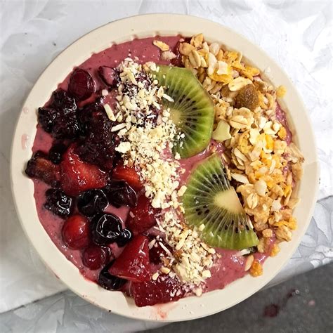 Mix Berry Smoothie Bowl Fruit And Food Guru