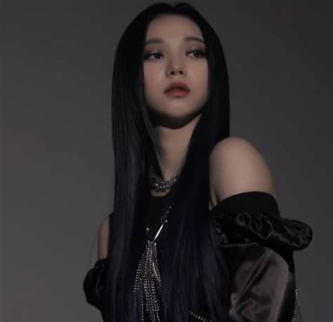 Aespa Karina Yoo Jimin Giselle Uchinaga Aeri Winter Kim Minjeong