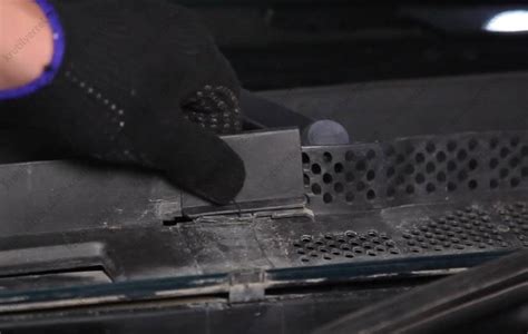 Замена салонного фильтра VW Golf 3