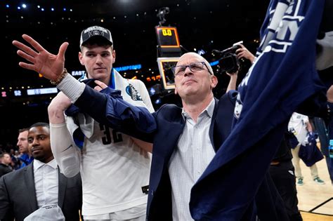 Dom Amore Sorry Larry David There Is No Curbing These Final Four