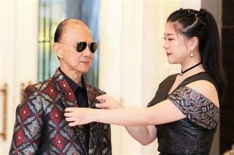 Jimmy Choo Sings Songket Praises The Star