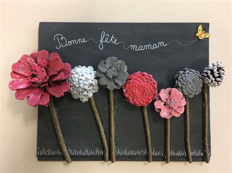 Tableau De Fleurs En Pomme De Pin Pomme De Pin Activit Centre De