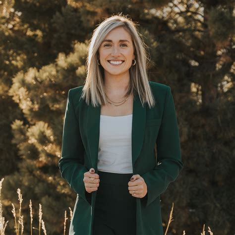 Madeline Barconi Cfp® Chfc® Cdfa® Partner Head Of Financial Planning And Sustainable