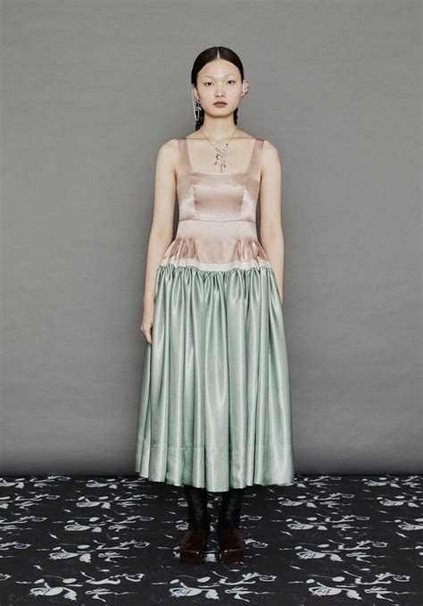 Pin By Vikki Demina On Детали In 2024 Fashion Show Fashion 2020