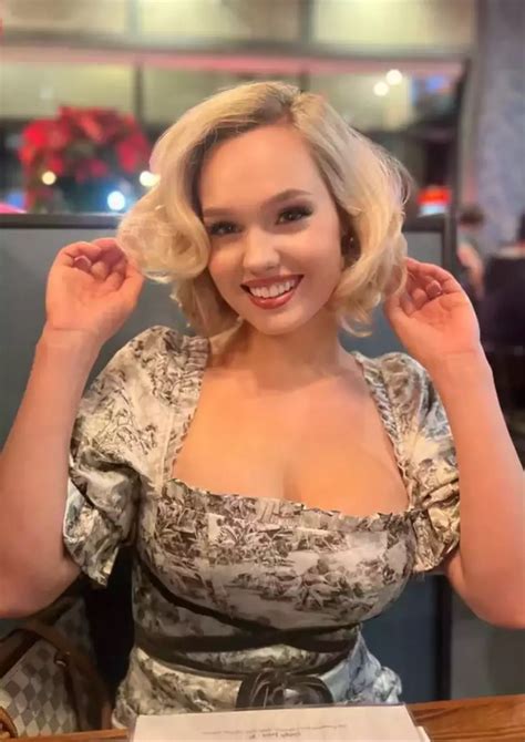 Tradwife Says Husband Doesnt Have To Help At Home As The Woman Should Have The House Clean