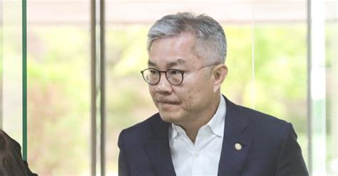 경찰 최강욱 의원 압수수색 한동훈 개인정보 유출 의혹