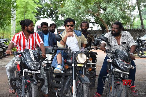 Sampoornesh Babus Bazaar Rowdy Movie Trailer Launch Gallery Social