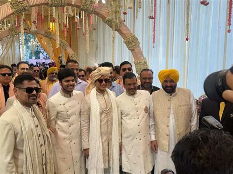 Arvind Kejriwals Daughter Marriage Photo Pictures Aap Leader Arvind Kejriwals Daughter