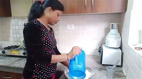 🌄सुबह उठते ही एक बच्चे के साथ किचन और घर के कामों में लग जाती हूं 🤷सांस