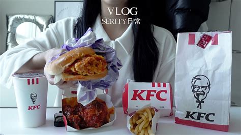 Sub•vlog🍔 가구 조립하다말고 한우 구워서 이것저것 만들어 먹은 일상 김치파스타 스테이크덮밥 계란말이 Kfc 잔치국수 오트밀빵 빽다방 아샷추 진비빔면