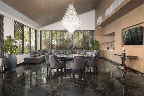 សណ្ឋាគារ Sun And Moon Hotel អ្នកឧកញ៉ាបណ្ឌិត ជា រតនា ជាប់ឈ្មោះជា “អាជីវកម្មទេសចរណ៍ឆ្នើម