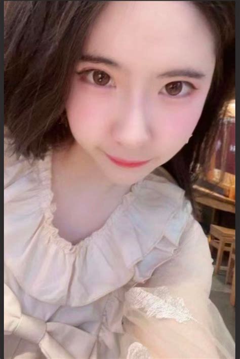 沪上十三姨自称全球最紧鸡巴套子 ️冷艳妈生脸拥有饱满美乳 彰显逆天反差献身金主 國產原創區 草榴社區