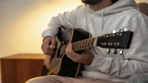 Chord Gitar Dan Lirik Lagu Scared To Be Lonely Martin Garrix Ft Dua
