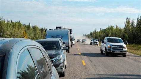 Evacuaciones Masivas En Canadá Por El Avance De Los Incendios Forestales