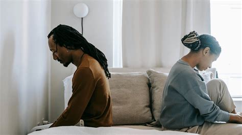 13 Unusual Ways Your Self Esteem Affects Your Relationship According