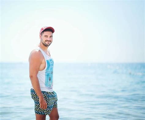 Samo OpuŠteno Ovako Ljuba Perućica Uživa Na Suncu Foto Grand Online