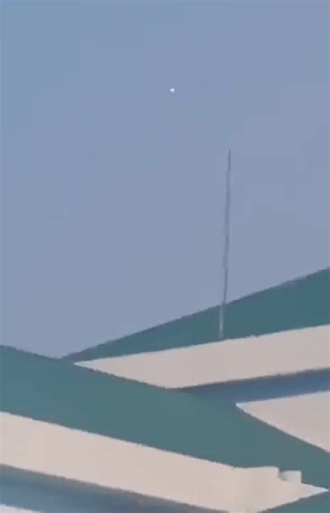 印媒：印度机场附近上空现“不明飞行物”，印空军两架战机紧急起飞应对英帕尔调查航班