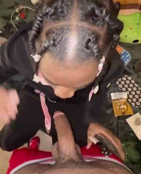 Wow Look Him Gaggin On It