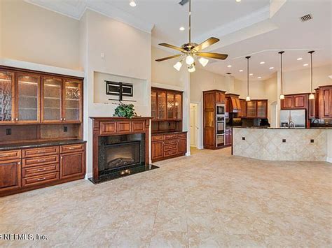 235 Crystal Cove Drive Palatka Fl 32177 Mls 1253371 Zillow