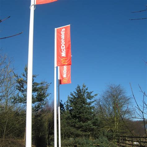 Fibreglass Flagpole With Rotating Flag Arm Flagpole Express Uk