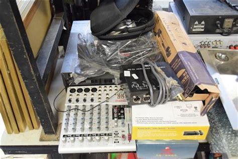 Lot Mic Selector Scanner Phonic Board Bose Headphones Etc