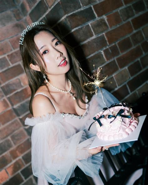 28歲前tvb性感小花遭指態度惡劣！同網民網上駁火率性爆粗：我x頭嚟邊敢鬧人 事事如意生活網站