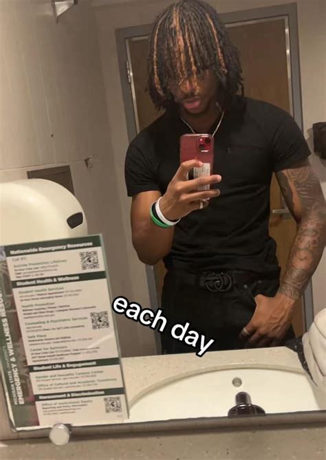 How Yall Feel After Putting 2 Unscalable Characters In A Vs Match R Lookismcomic