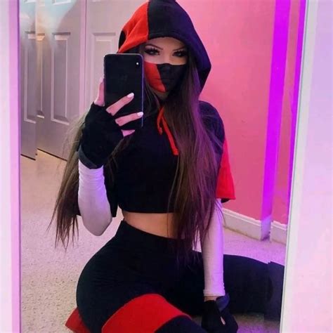 Cute Gamer Girl