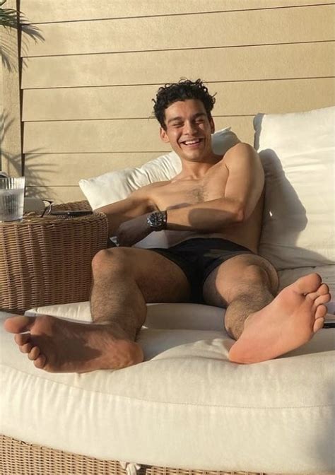 Anthony Keyvans Feet