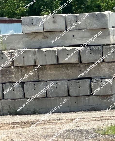 1 200lf Of Low Profile Ty 1 Barrier Wall Eiffel Trading